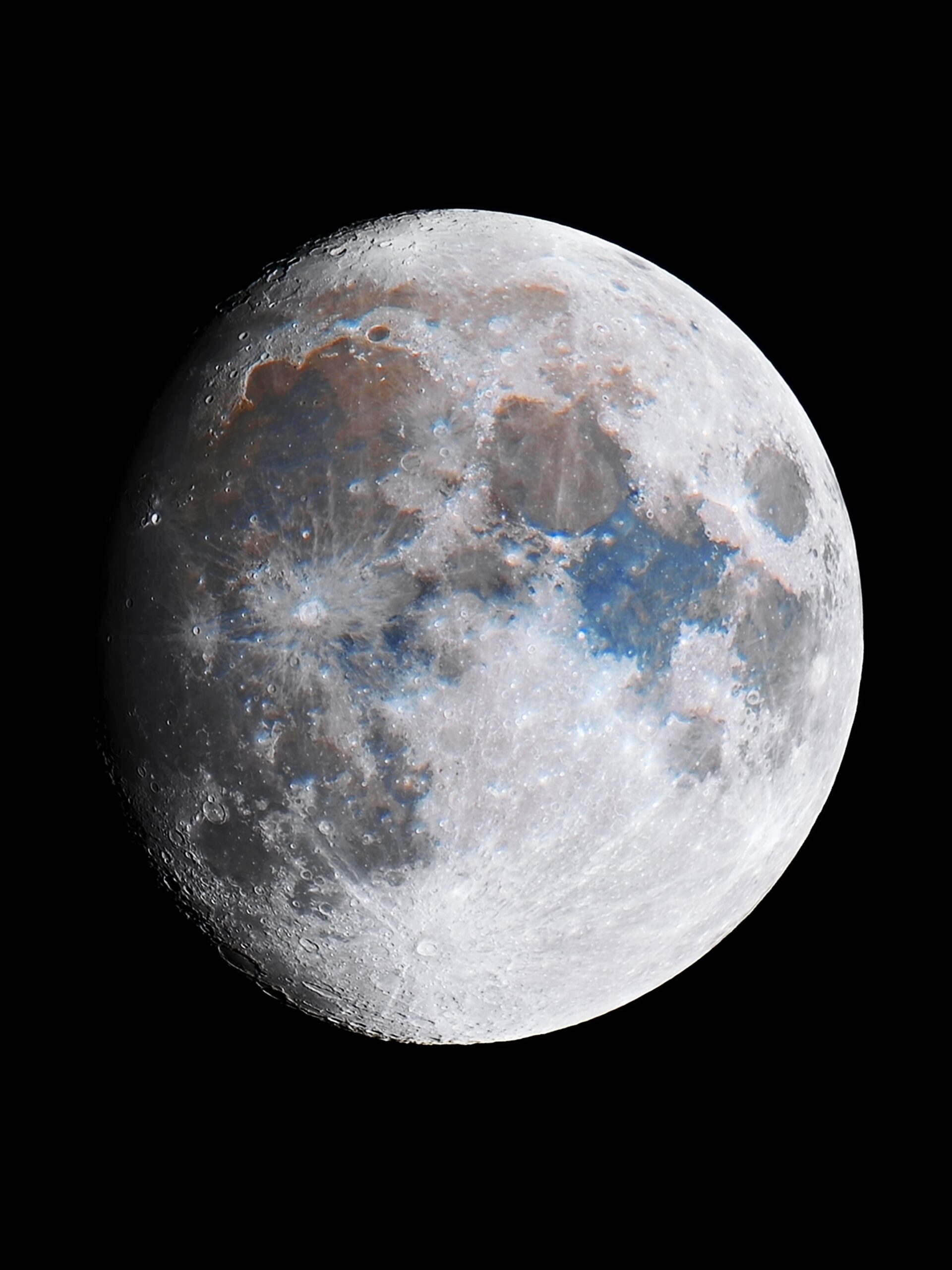 Waxing Gibbous Mineral Moon – UFO FEED