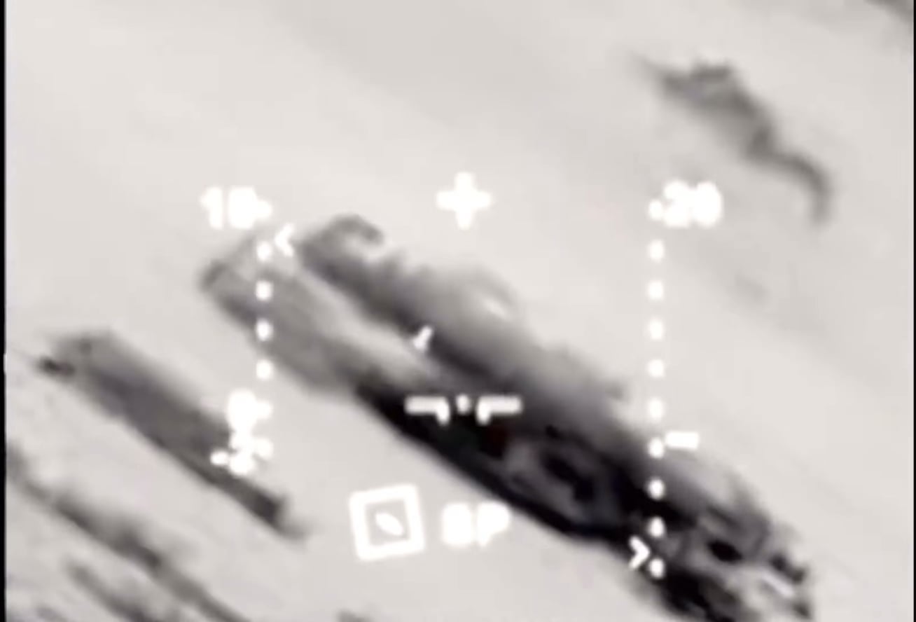 FLIR video with pilot commentary as they experience extreme g-force ...