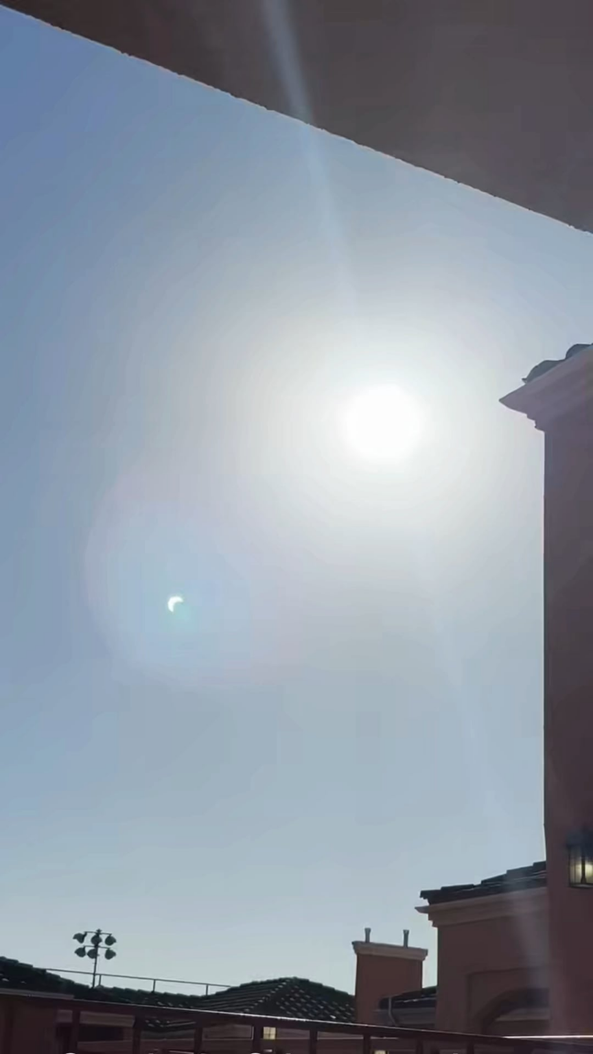 Caught an orb during solar eclipse - UFO FEED