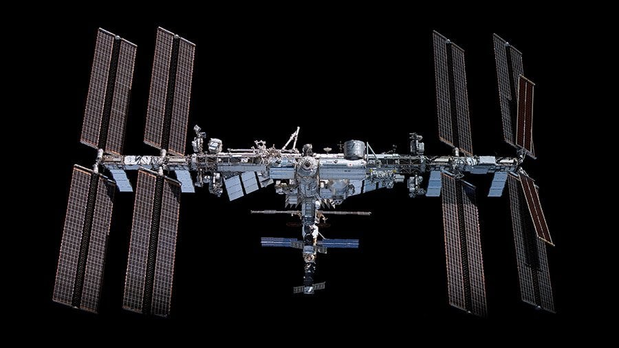 NASA needs $1 Billion ‘Space Tug’ to Deorbit ISS. Since the 356-foot ...