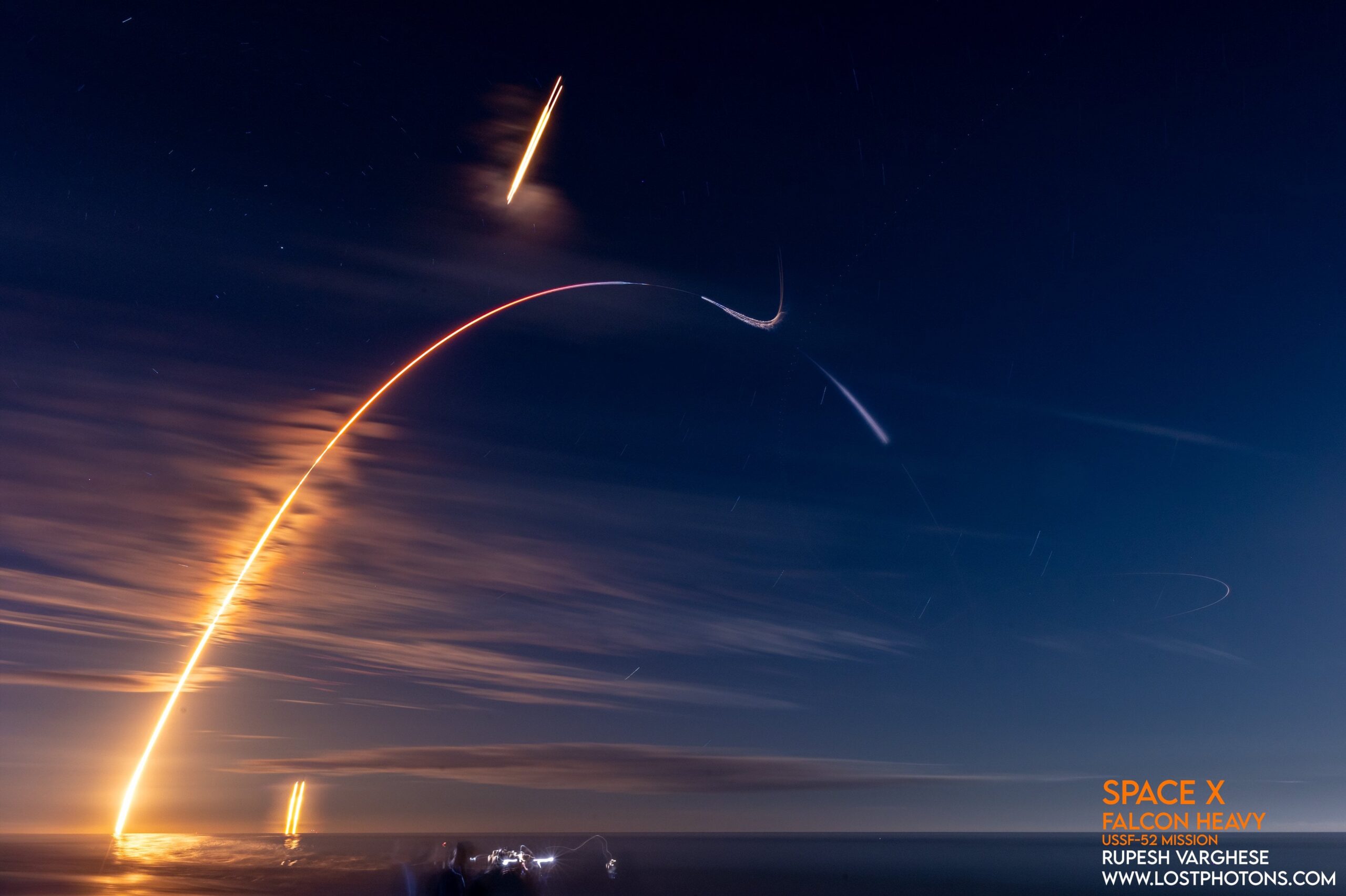 SpaceX Falcon Heavy USSF-52 Mission Launch [OC 3720 × 2476] – UFO FEED