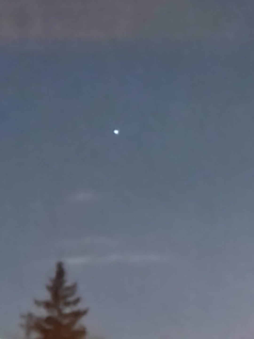 Stationary pulsating lights in the night sky? - UFO FEED