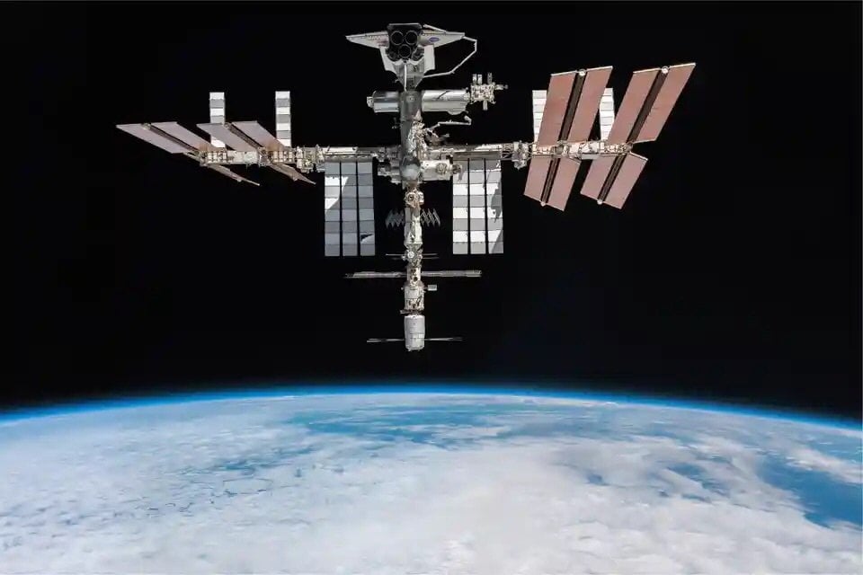Air Leak in Russian Module On The ISS: No Crew Threat, Says NASA – UFO FEED