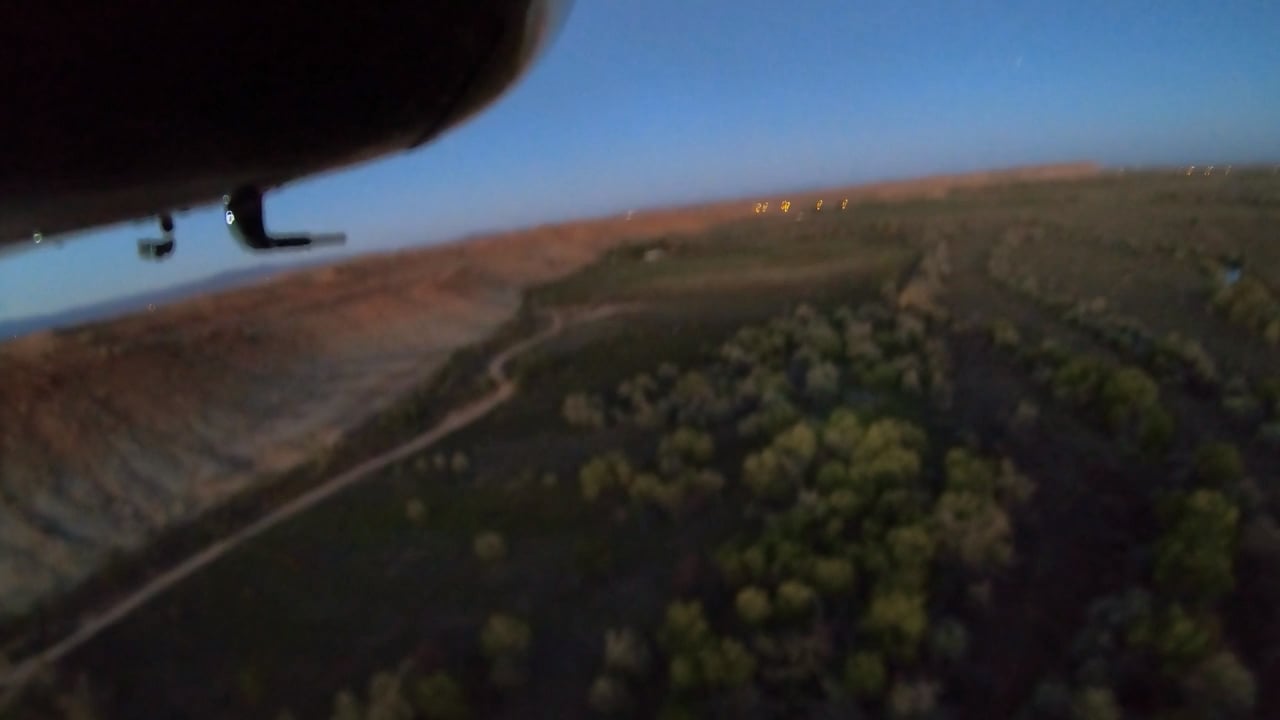 UAP Instantly Vanishes, enters Mesa through Portal? Eric Bard Showcases ...