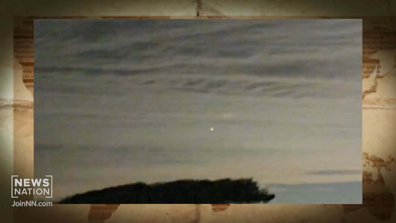 Multiple UAP orbs captured on camera off the shore of Robert Moses ...