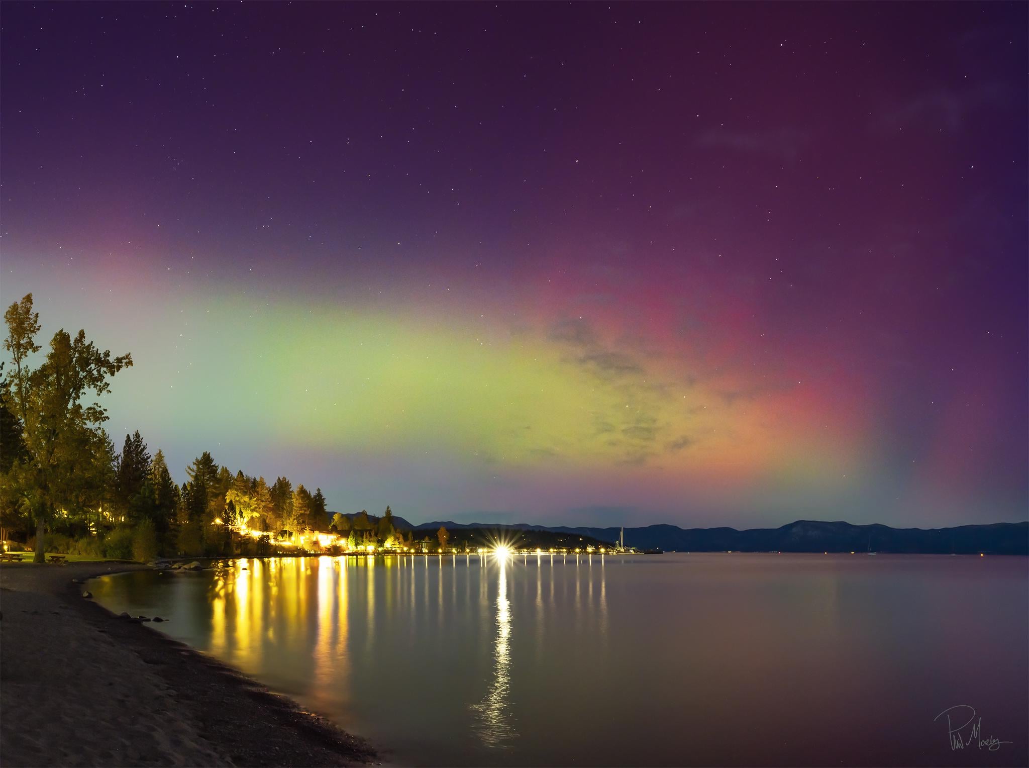 at 39° N, it is a very special thing to see auroras over Lake Tahoe ...