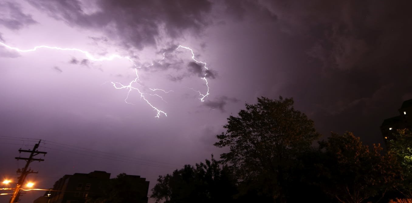 Lightning strikes link weather on Earth and weather in space - UFO FEED