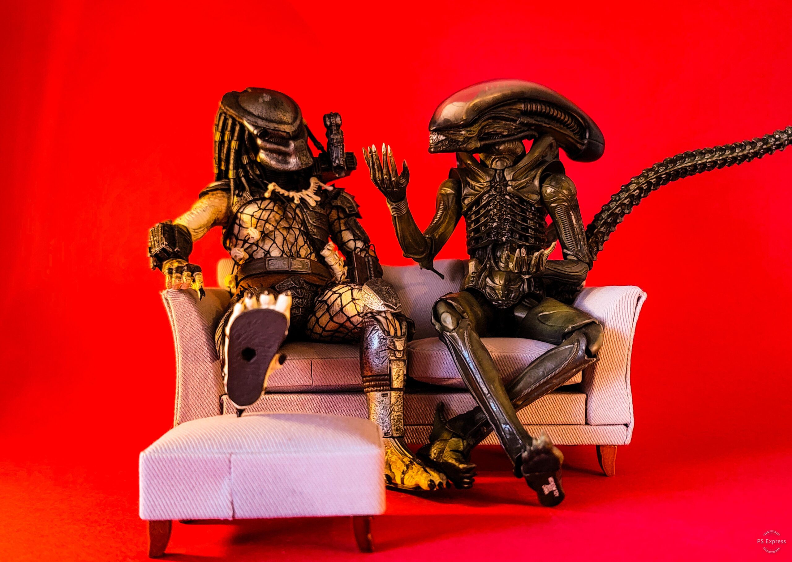 Wont stop talking during the show – UFO FEED