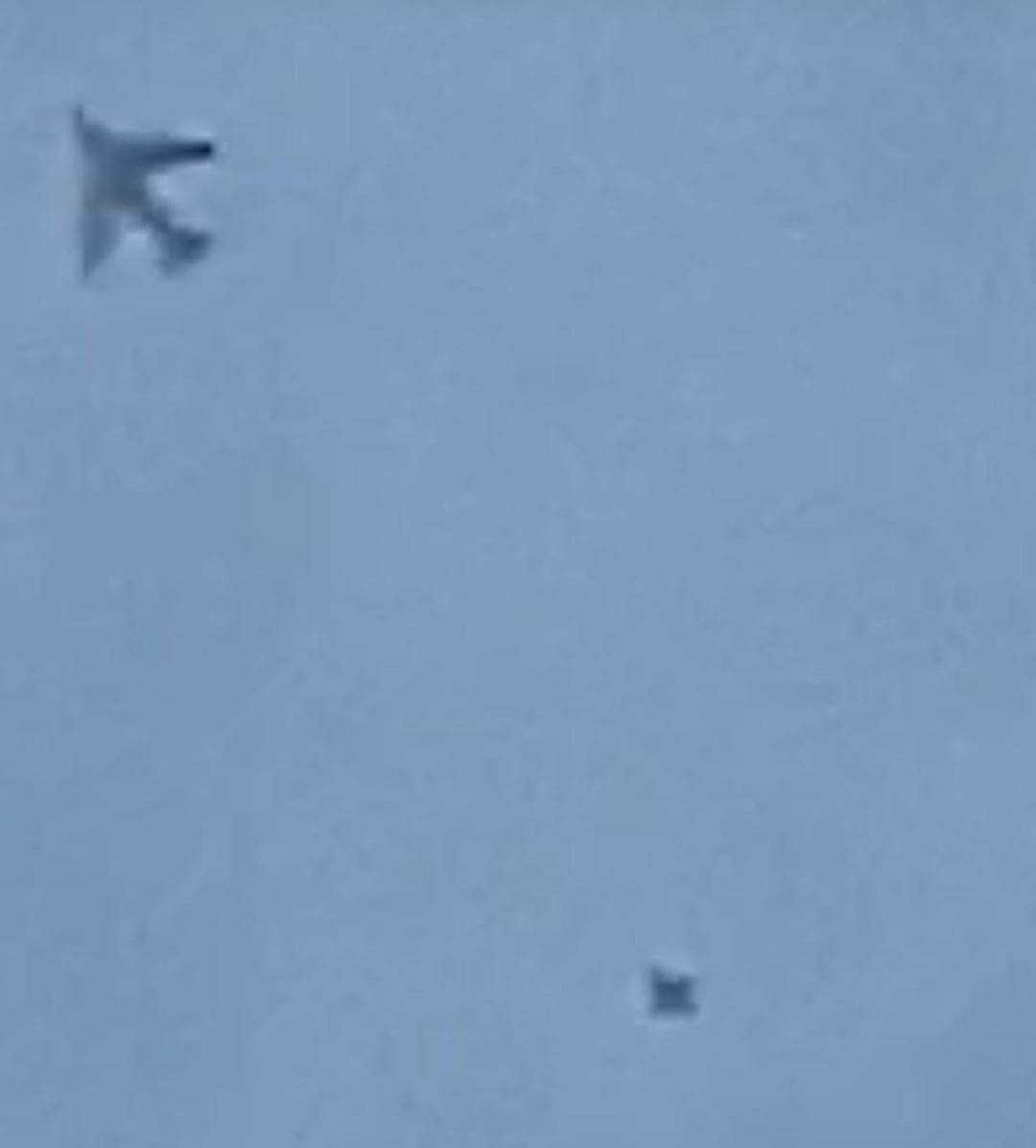 Funky little UFO I saw last year, there’s a video but here are ...