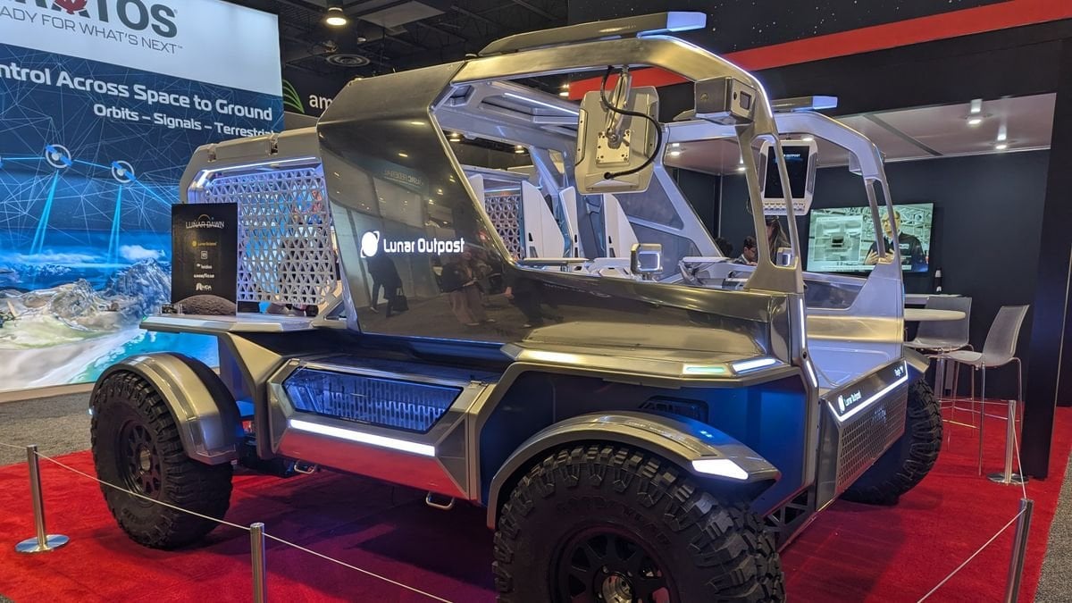 Lunar Outpost unveils sleek new ‘Eagle’ moon rover (photos) – UFO FEED