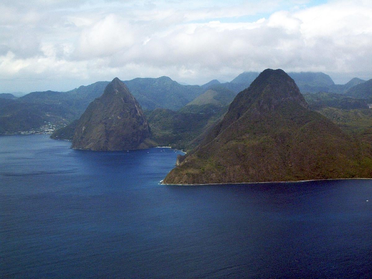 El Cerro Cono, Peru, is not a manmade pyramid. - UFO FEED