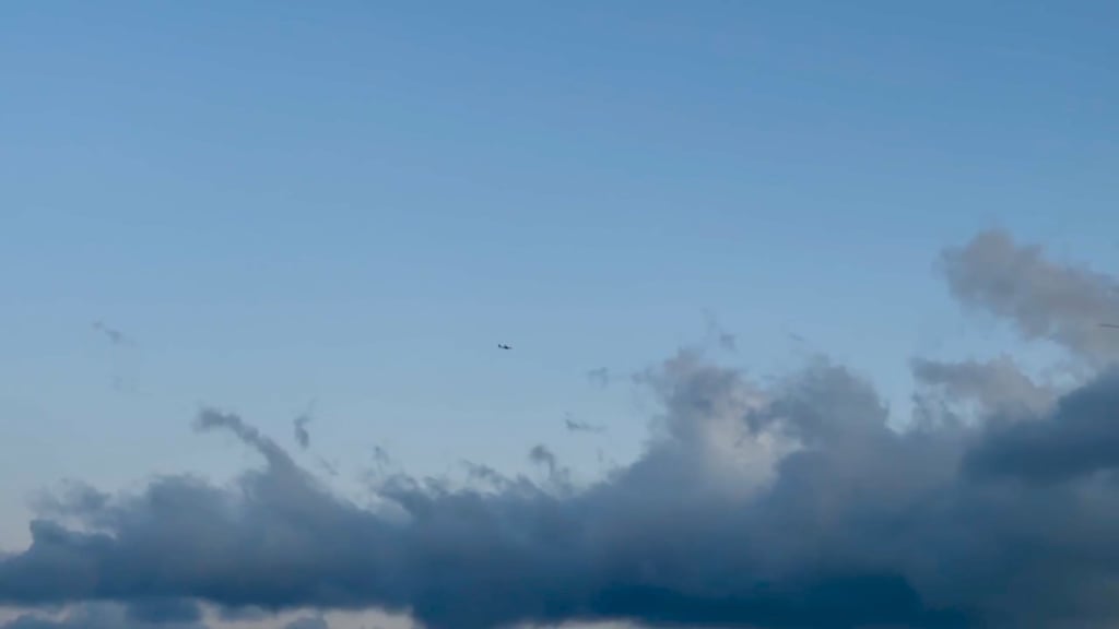 Unknown Cigar shaped object – UFO FEED