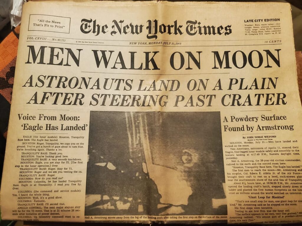 Apollo 11 Newspaper + Magazine - UFO FEED