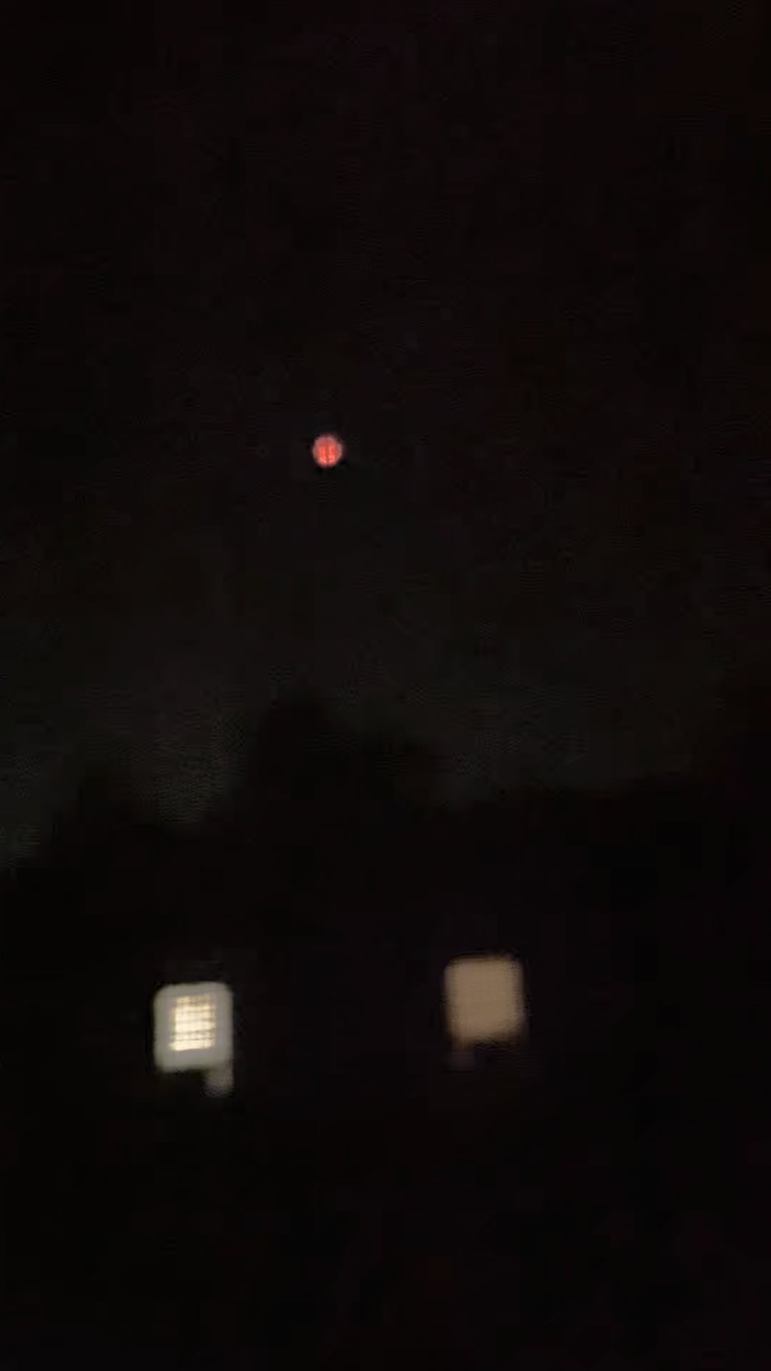 Weird red circular flying object? - UFO FEED