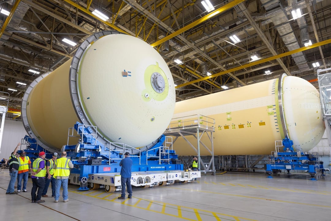 Artemis III SLS LOX tank heading to final assembly before core stage ...