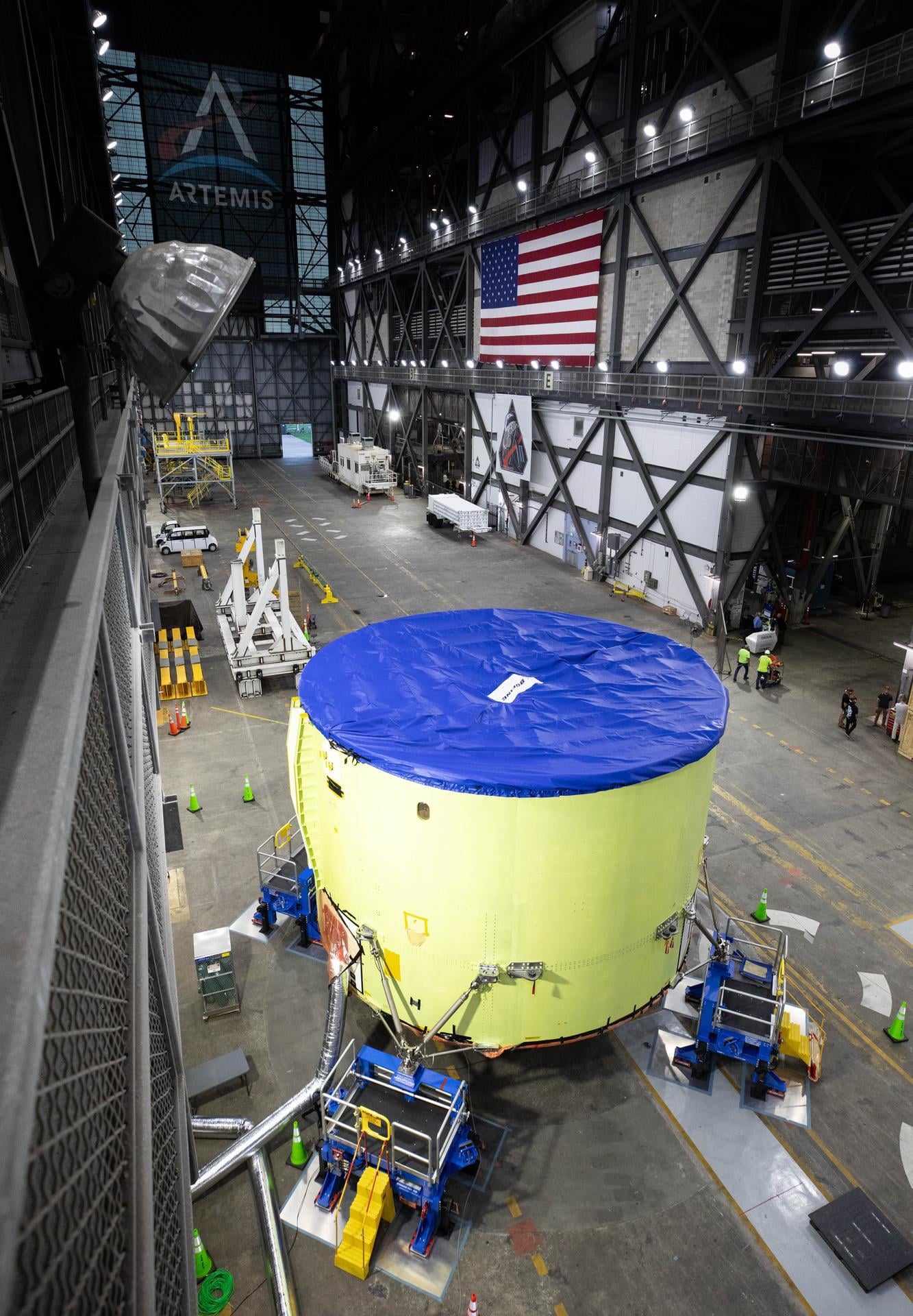 Artemis IV SLS Engine Section after arriving at the VAB in August ...