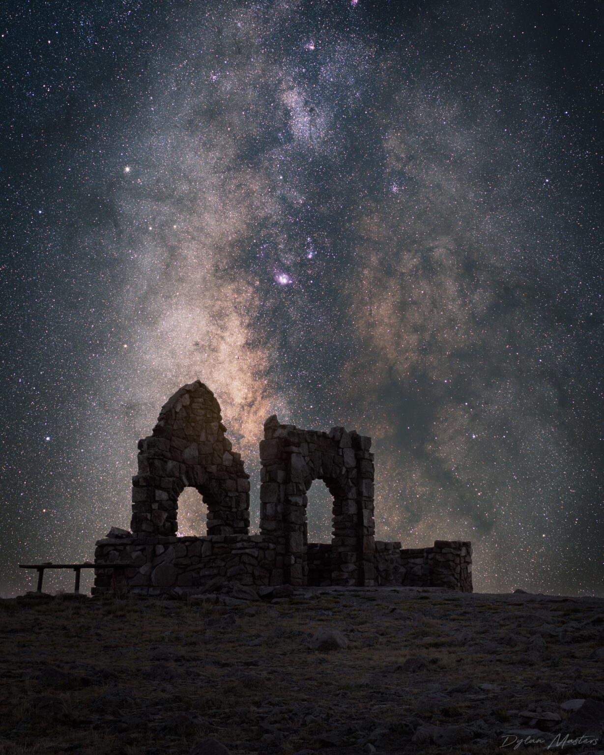 The Milky Way Behind Ruins Atop a Mountain in Utah [OC] - UFO FEED