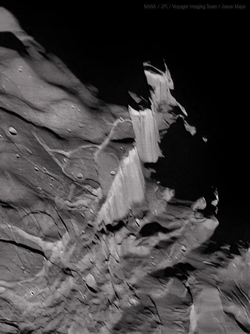 The Largest Cliff In Our Solar System - Verona Rupes. - UFO FEED