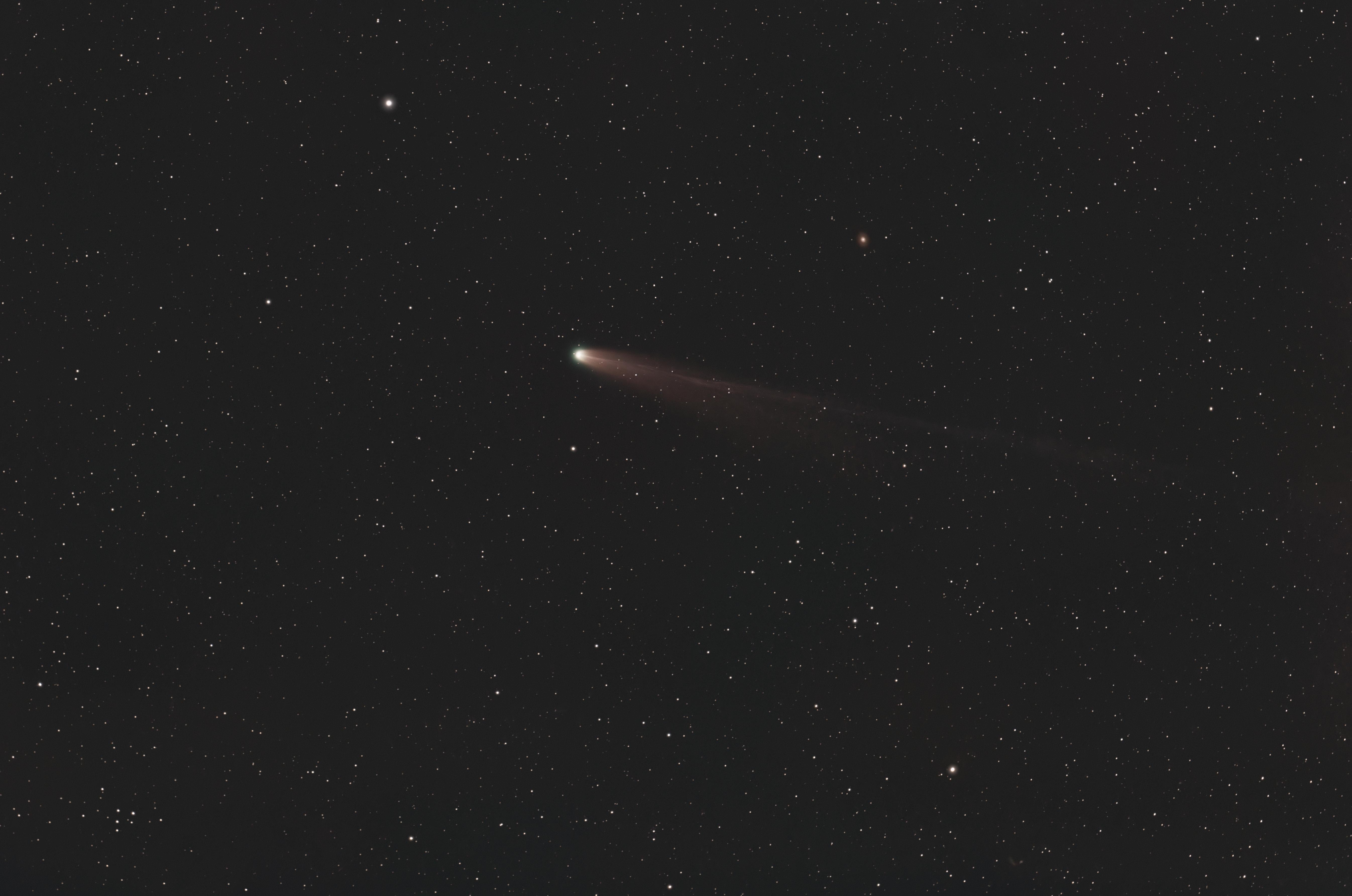 Comet C/2025 A6 (Lemmon) captured Oct 15 2025 - UFO FEED