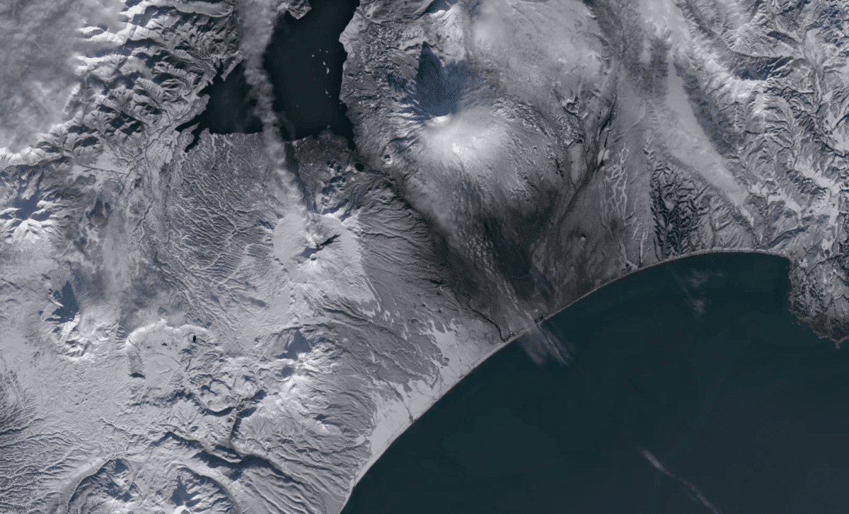 NASA Satellite Captures Rare Footage of Volcano Exploding After 400 ...