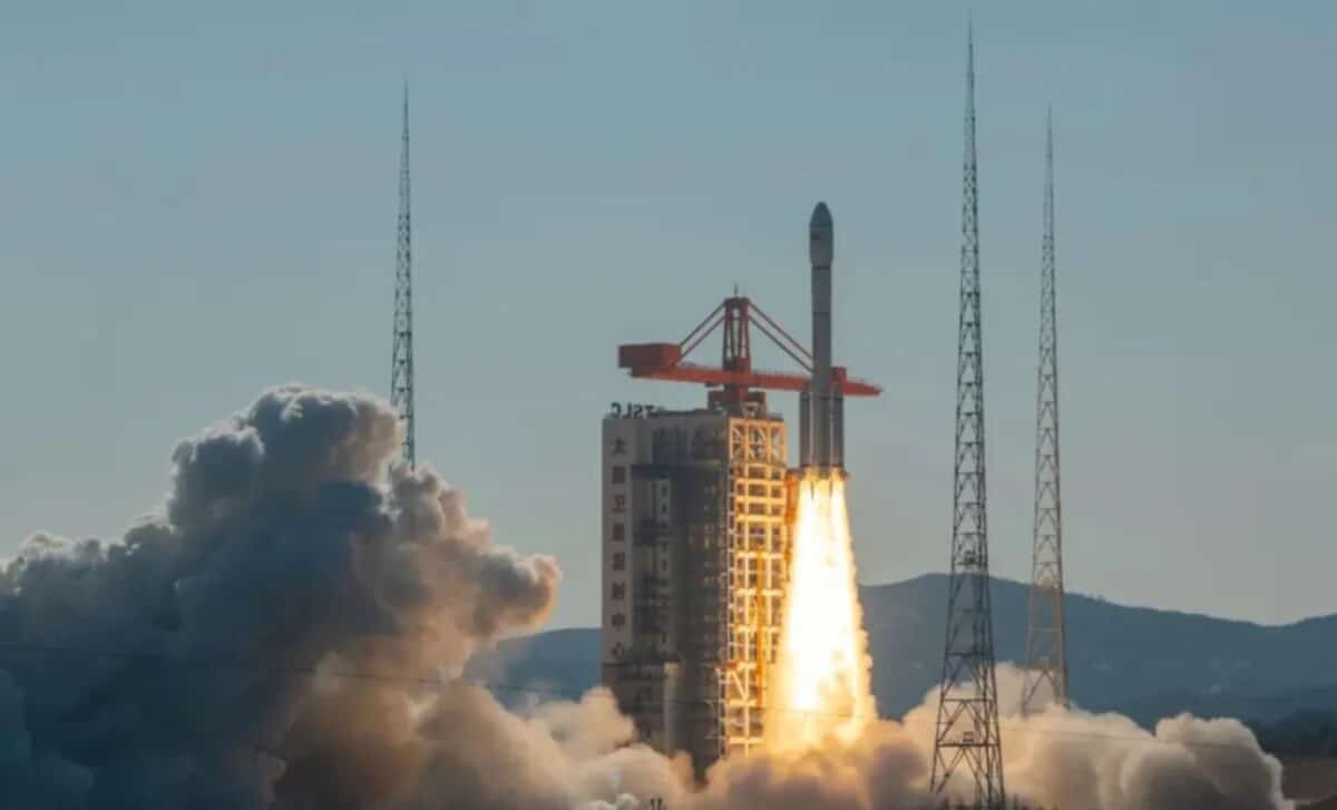 China Unveils Groundbreaking Satellite Tech for Future Space Warfare ...