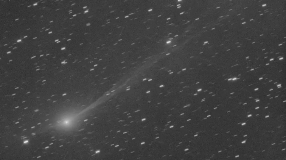 Interstellar comet 3I/ATLAS shines in new image captured after close ...