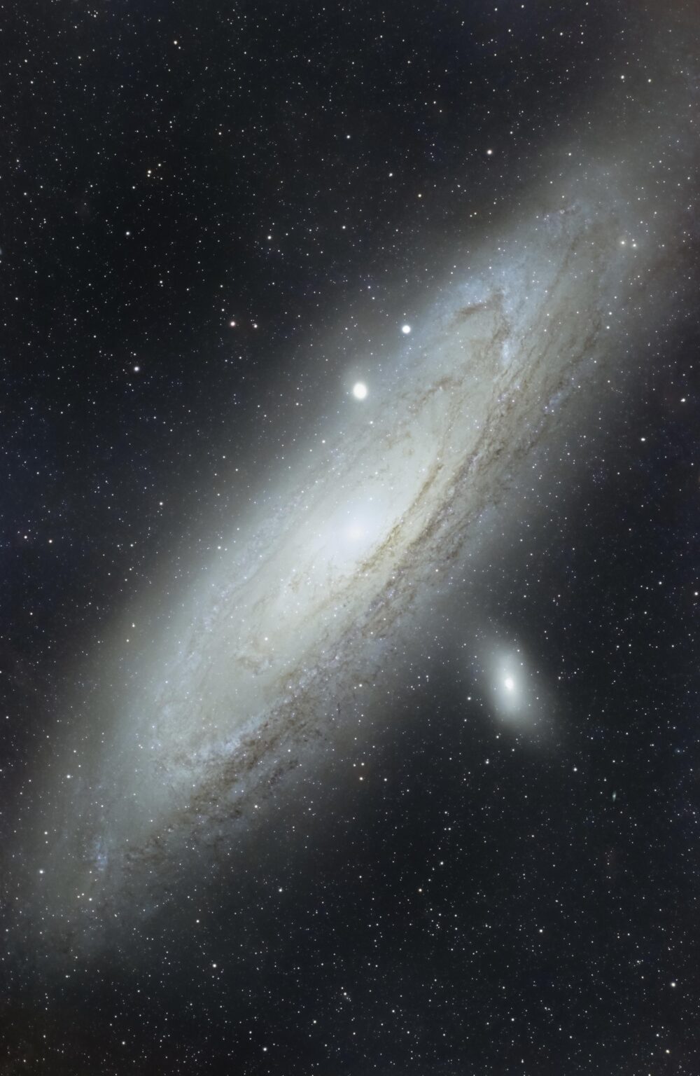 The Andromeda Galaxy with a DSLR - UFO FEED