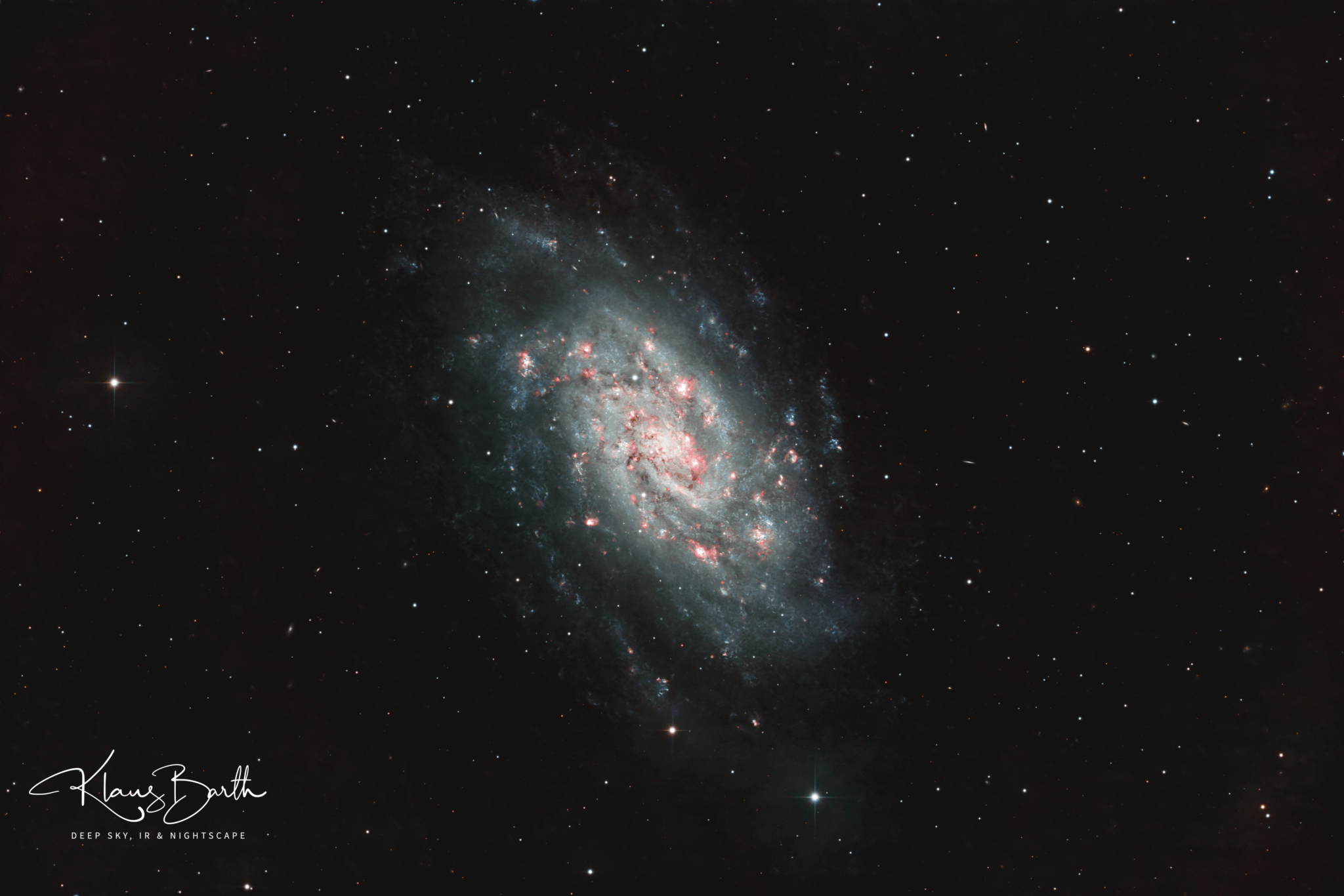 NGC 2403 — A Dark-Matter-Rich Spiral in the M81 Group - UFO FEED